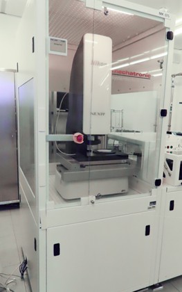 Automatic video inspection of semiconductor wafers accelerates quality ...